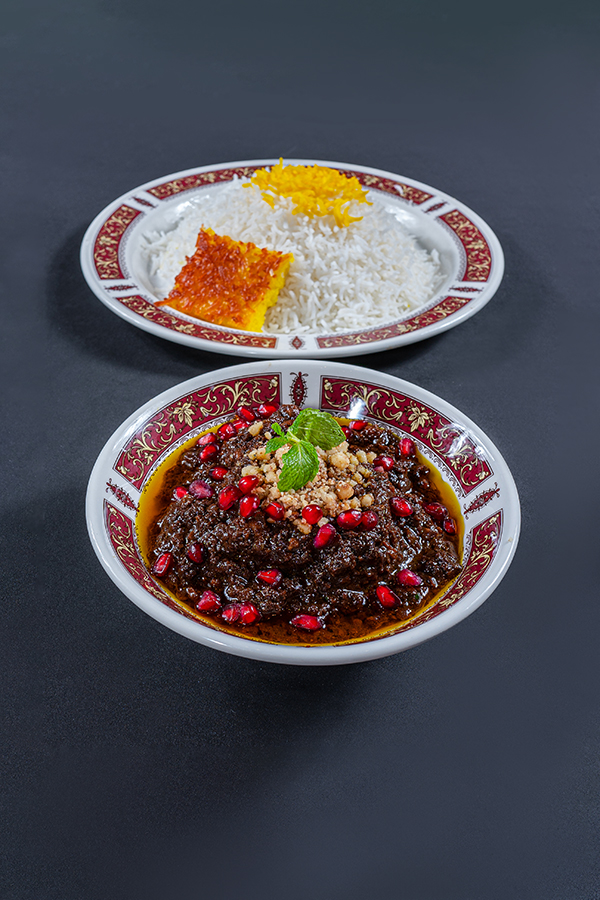 CHELO KHORESHETE FESENJAN – Ferdowsi Menu